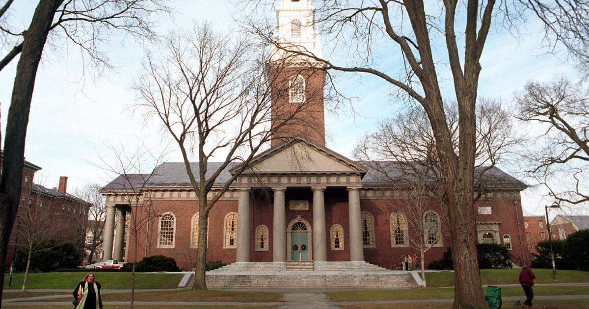 Many U.S. colleges now let trans, genderqueer students choose pronouns