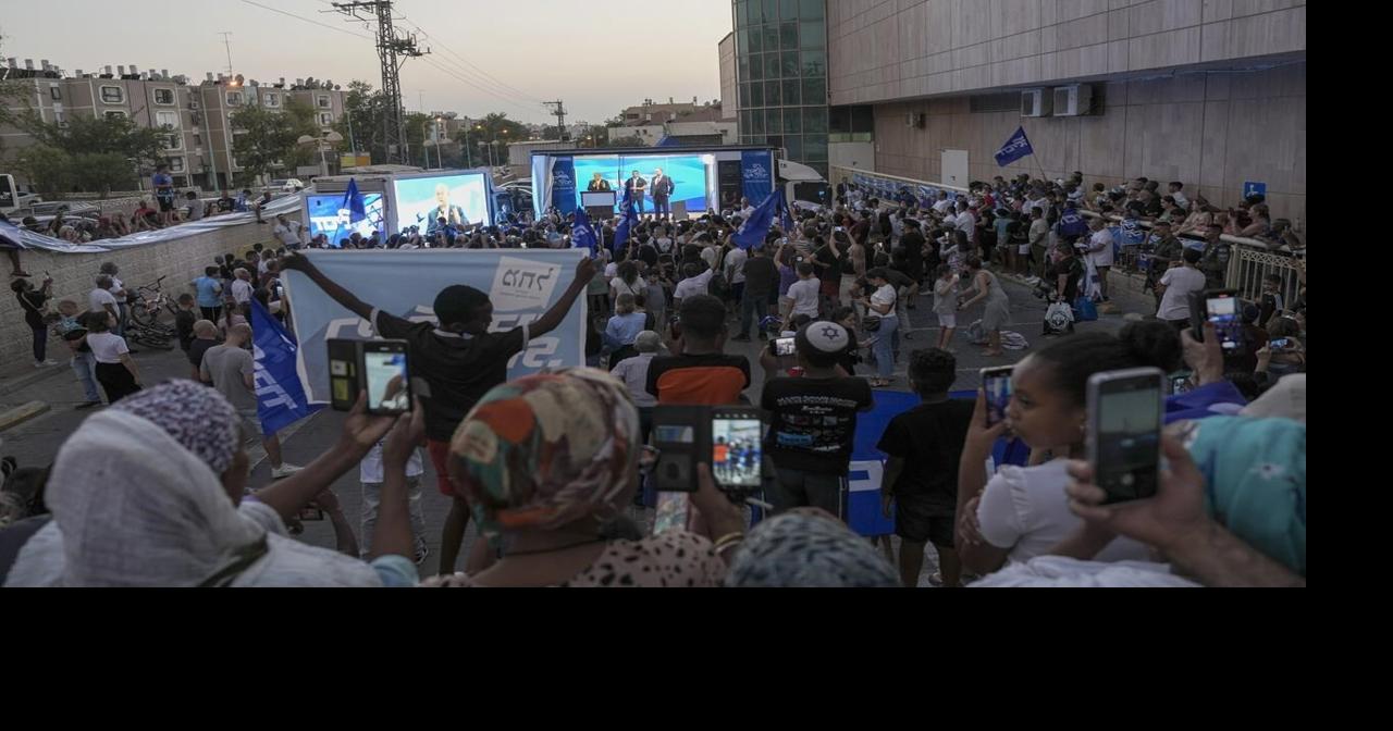 Israel’s Netanyahu campaigns aboard bulletproof ‘Bibibus’