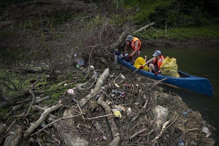Volunteers head off plastic waste crisis by removing tons of rubbish ...