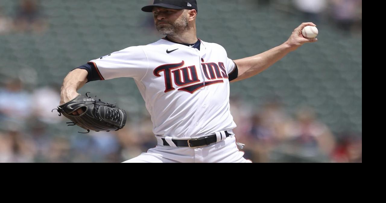 Indians OF Naylor injured in scary collision, Twins win 8-2