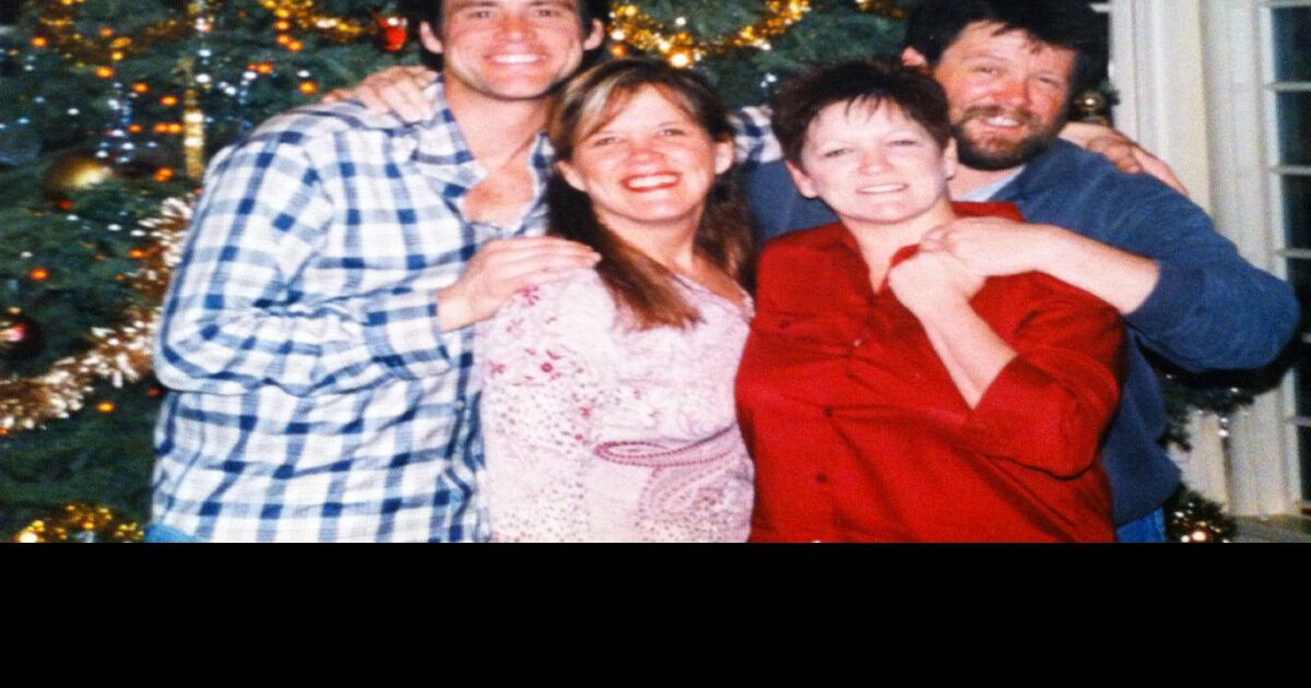 Rita Carrey, Jim Carrey's sister, sings of Christmas