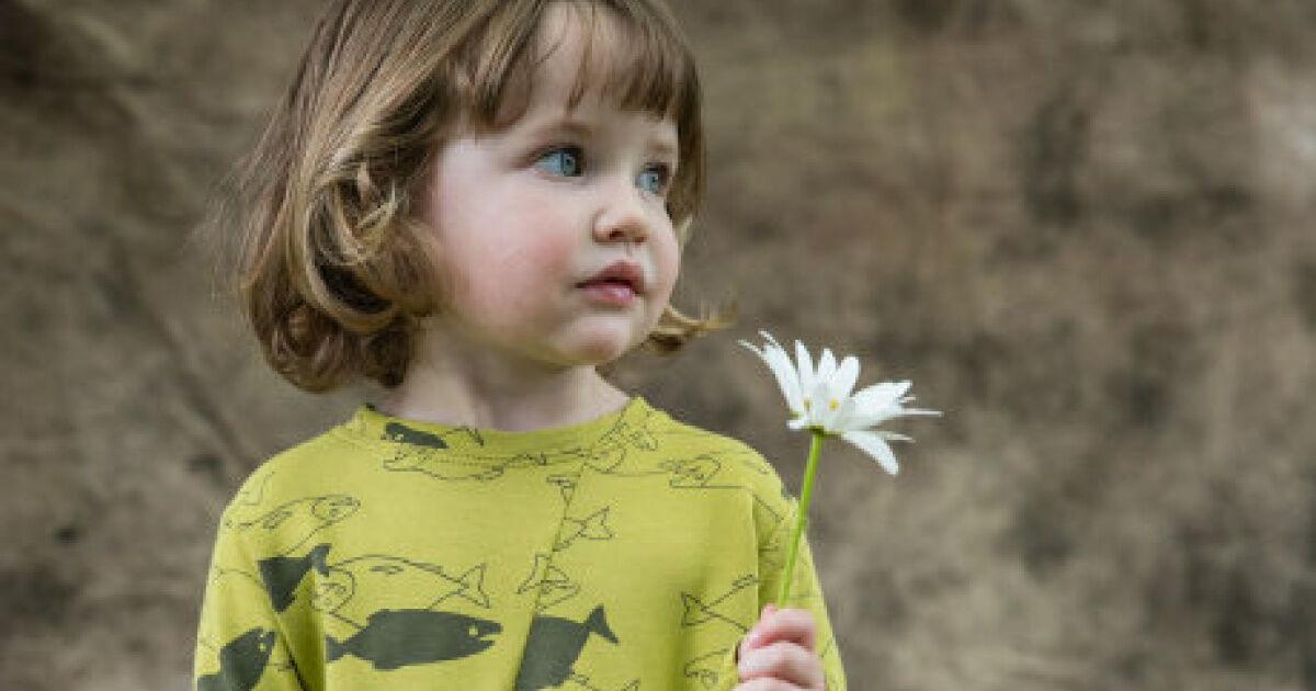 Many parents seeing red over pink and blue stereotypes