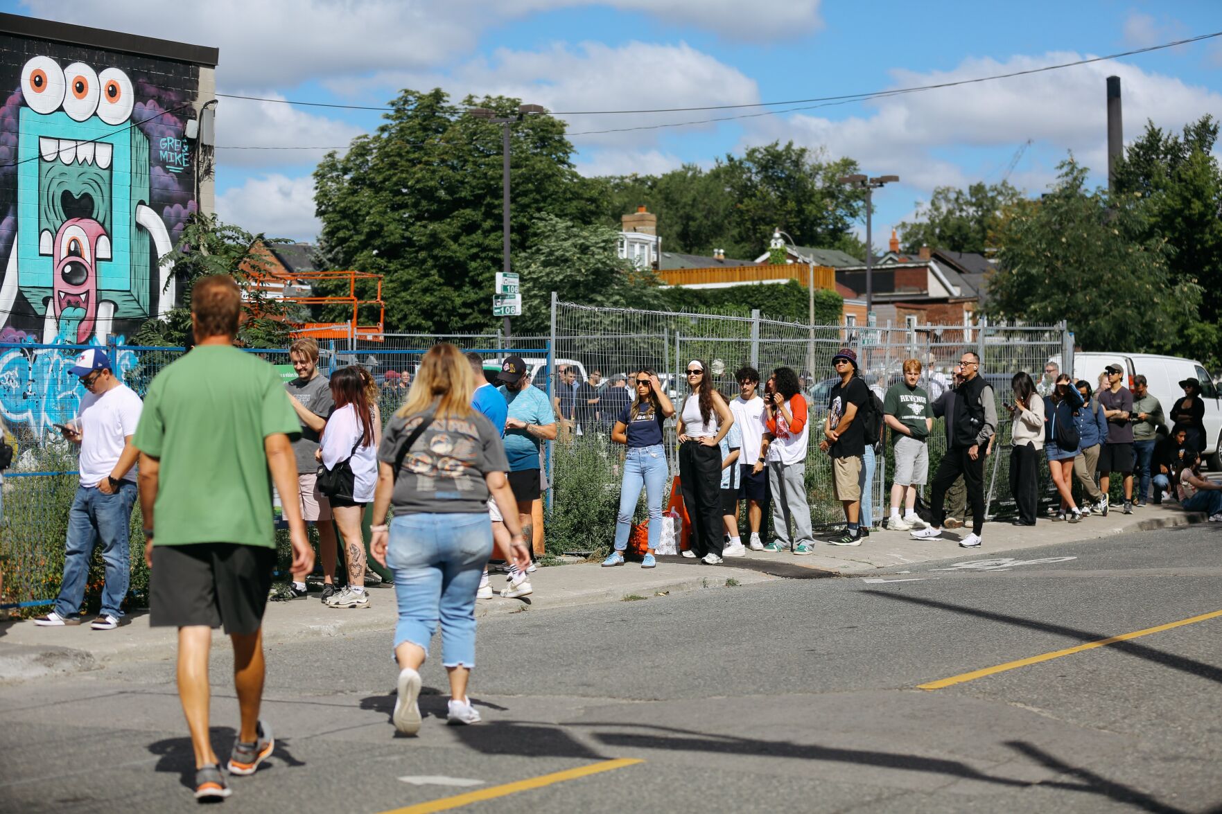 Oasis fans line up at Toronto merch pop-up before concerts