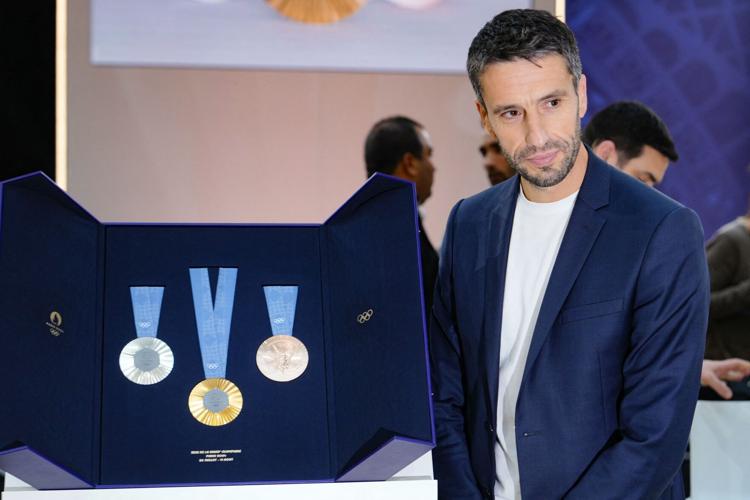 The Paris Olympics medals are made with pieces of the Eiffel Tower