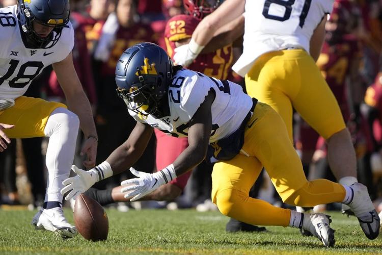 Iowa State pulls away from Big 12 rival West Virginia, 31-14
