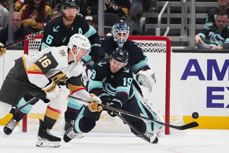 McCann scores with 3.8 seconds left in OT, Kraken beat Golden Knights 2-1