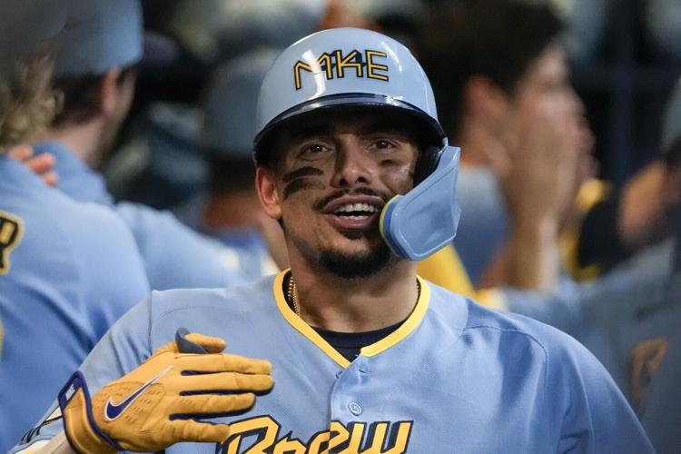 Alec Bohm commits 2-out error, Brewers rally in 8th to beat Phillies 7-5