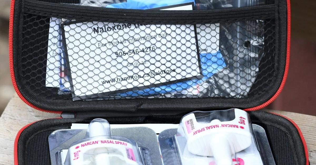 Hamilton police reverse hundreds of overdoses with naloxone