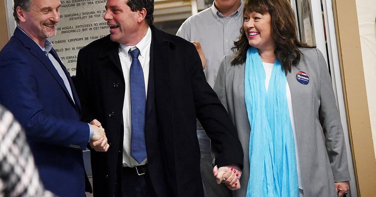 Scot Davidson keeps York-Simcoe riding Tory blue