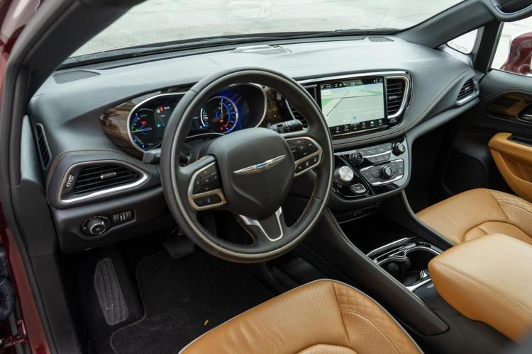 Review: 2021 Chrysler Pacifica Hybrid