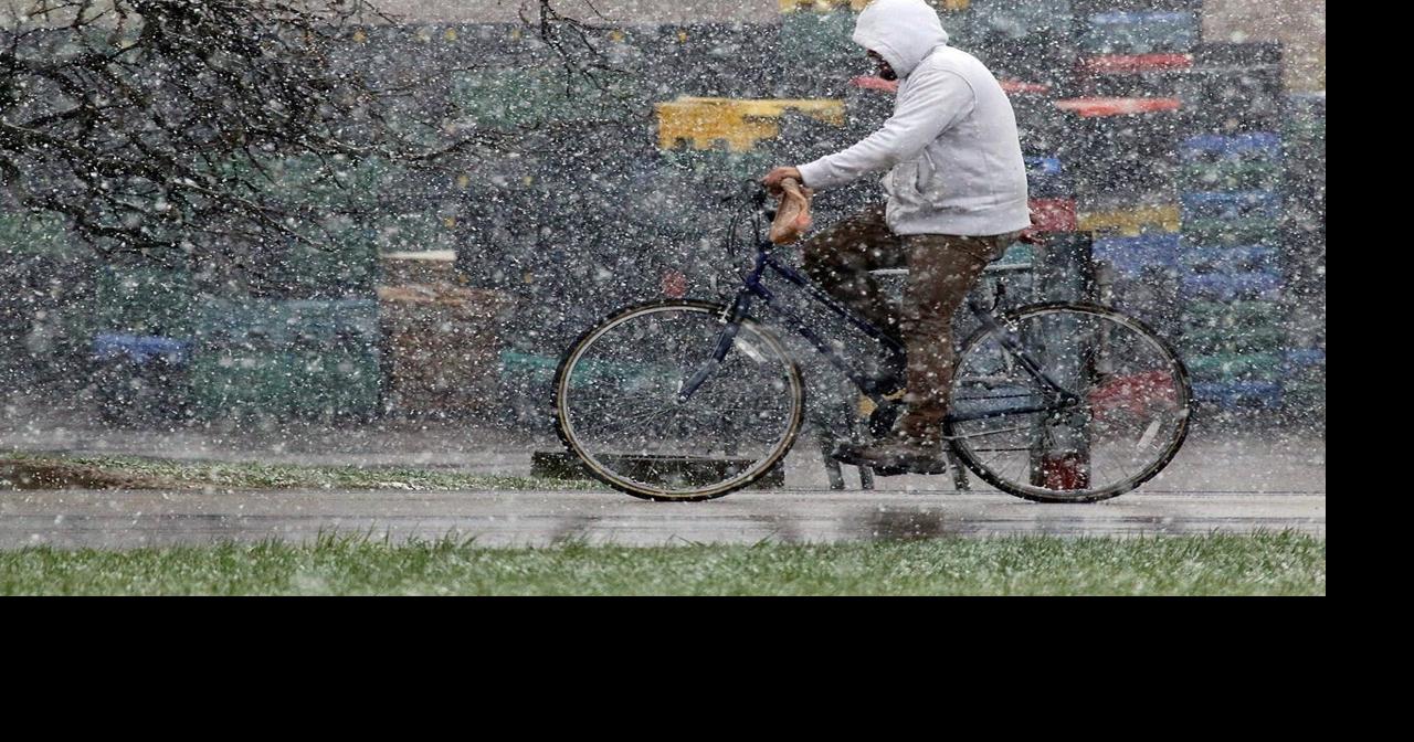 This is spring? Weekend snow, cold hit Midwestern states