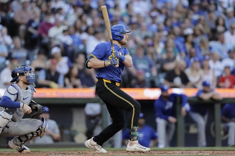 Castillo's revamped slider keeps Blue Jays off balance in series opener ...