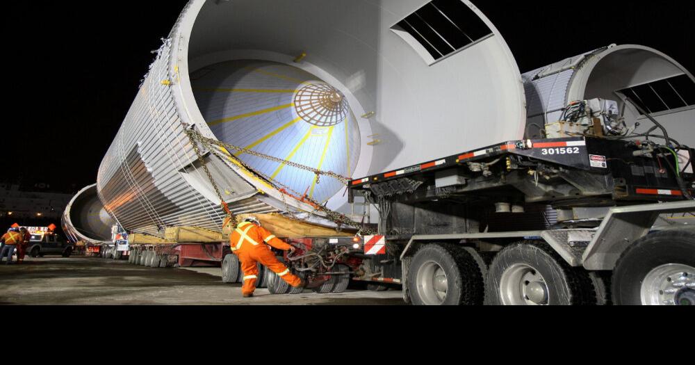 Convoy hauling six massive beer vats starts slow journey to Toronto