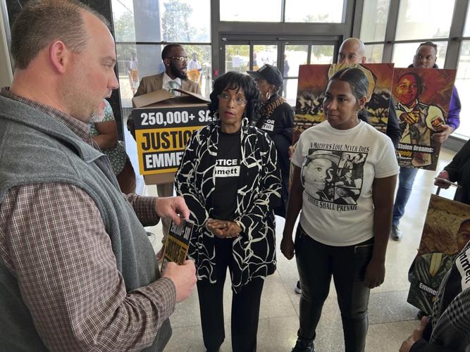 Emmett Till Relatives Seek Renewed Probe Of ‘55 Lynching
