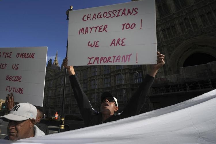 Chagos islanders displaced for a US military base protest a deal on ...