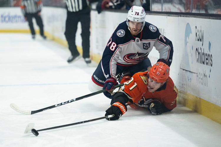 Ducks' Leo Carlsson out 3-5 weeks with thigh injury, threatening his ...