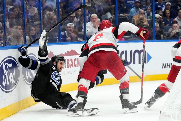 Jake Guentzel scores twice as Lightning rally for 6-4 win over Hurricanes