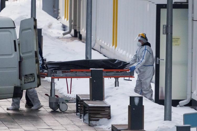 Russia’s COVID-19 tally hits pandemic record due to omicron