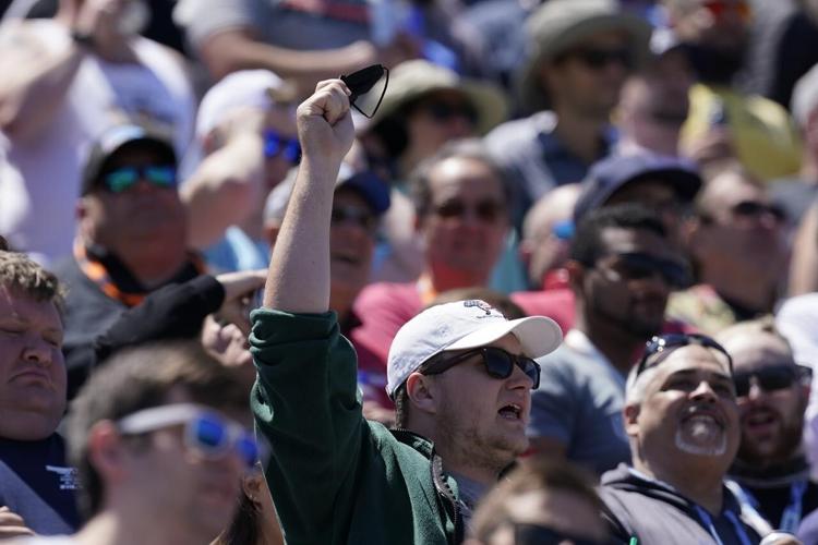 Indianapolis 500 welcomes 135,000 fans in global benchmark