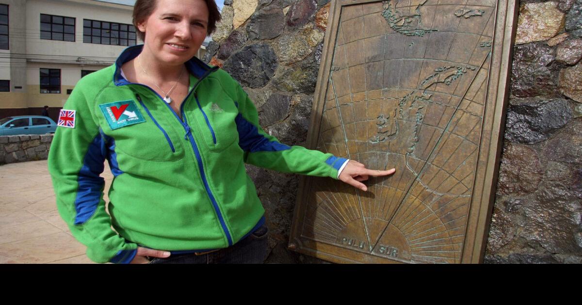 Briton Felicity Aston becomes first woman to ski across Antarctica alone