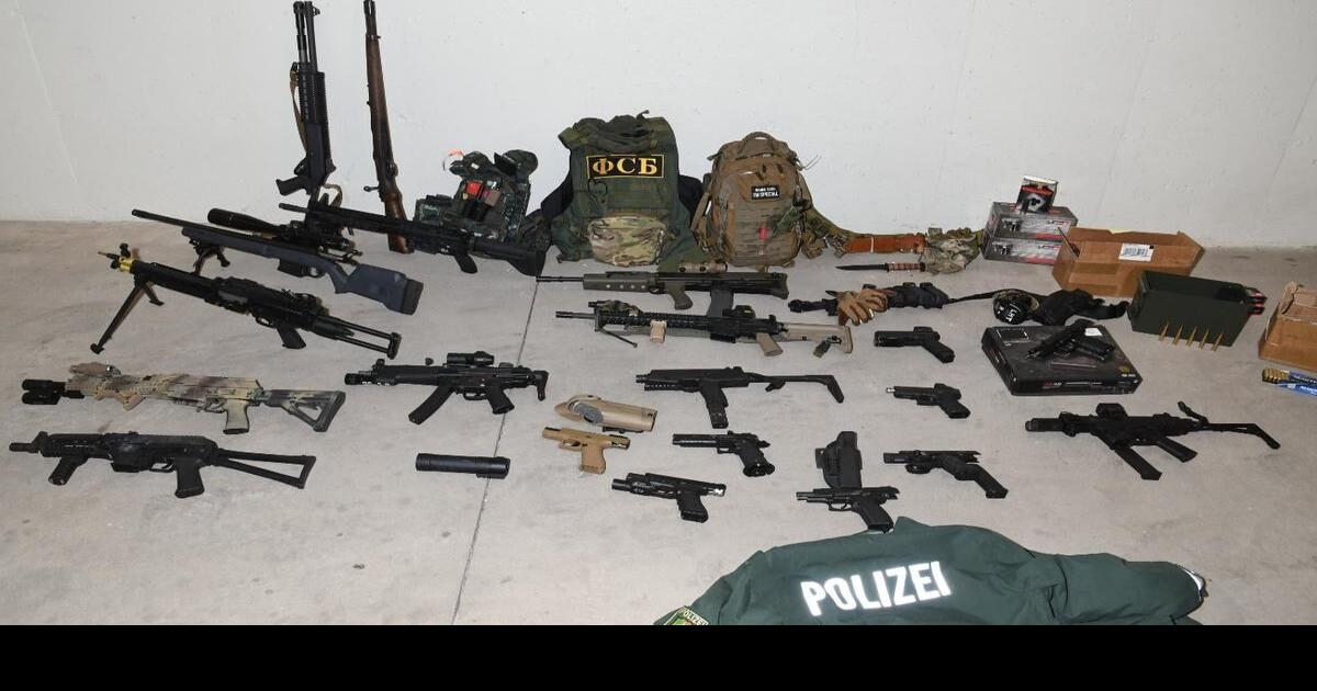Police seize 20 real and replica guns from Kitchener apartment