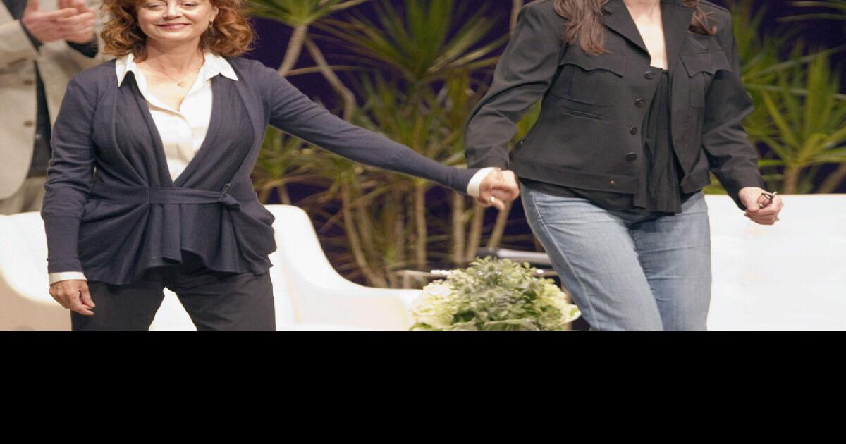 Thelma & Louise stars captivate with stories about sexy Brad Pitt