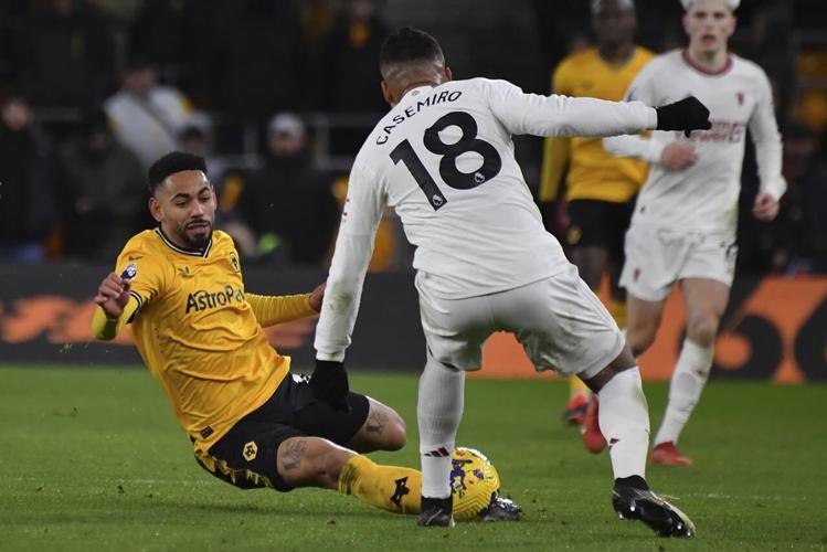 Manchester United teenager Kobbie Mainoo scores late goal to clinch 4-3 ...