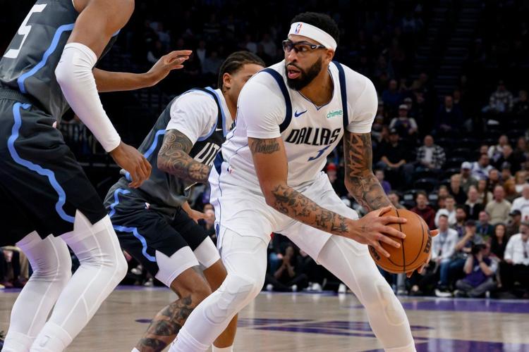 Anthony Davis expected to miss six weeks in latest absence for Mavs but ...