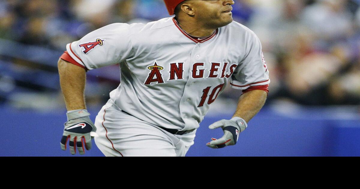 MLB: Ex-Jays Vernon Wells, Lyle Overbay join Yankees
