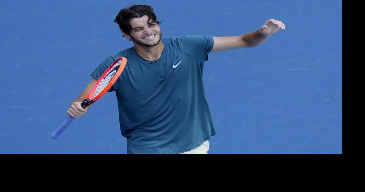 Elena Rybakina hits 10 aces in Miami for 12th straight win