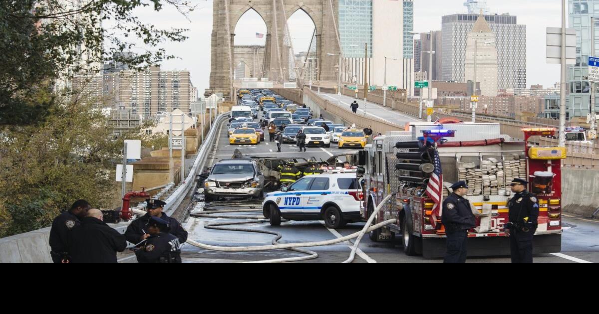 One killed in fiery Brooklyn Bridge crash