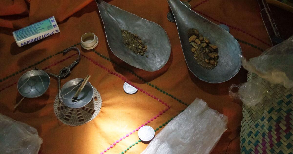 One wedding ring's journey from makeshift mine to fiancée’s finger