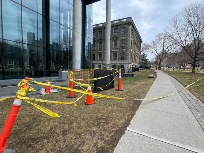 Man found dead on U of T campus, homicide unit investigating