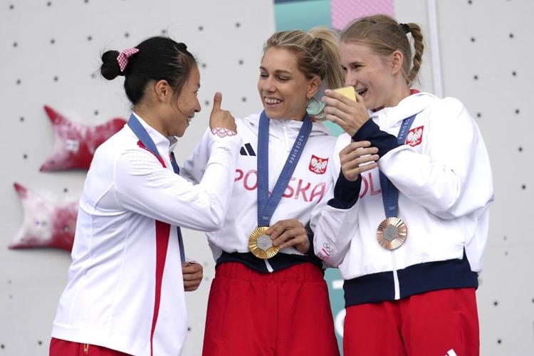 Speed sport climber Aleksandra Miroslaw wins Olympic gold 2 days after ...