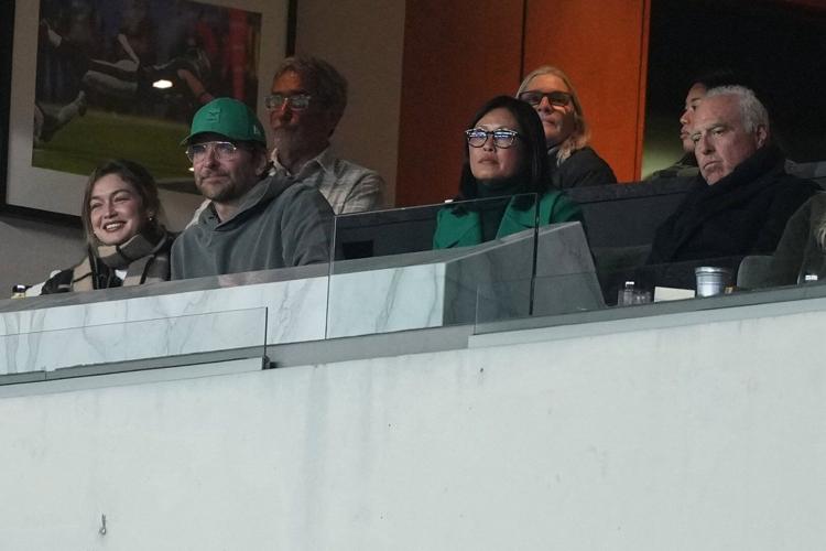 Eagles' defense has carried them to an 8-2 record while the offense ...