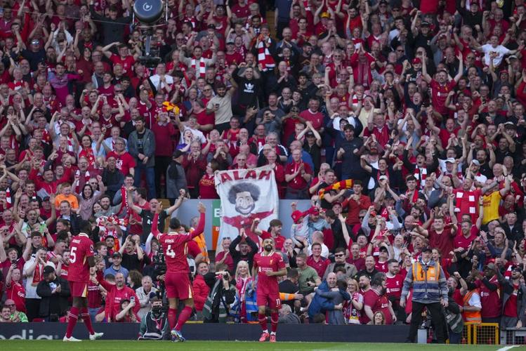 Salah poses for celebration selfie with Liverpool fans during title ...