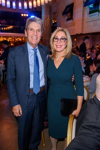 Stephen Harper fundraises for family therapy in Israel