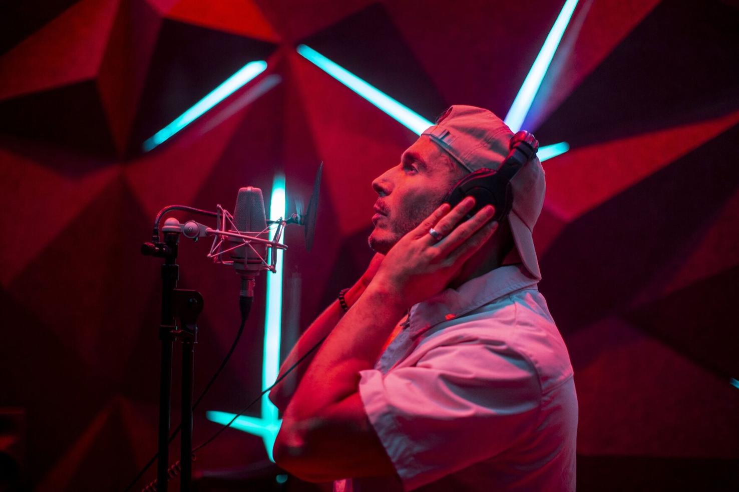Shawn Desman returns, with a little help from Drake