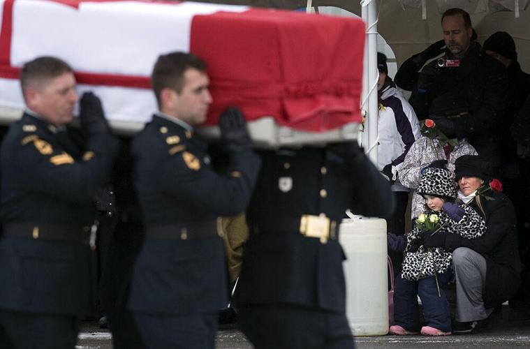 Remains of journalist, 4 soldiers killed in Afghanistan return to Canada