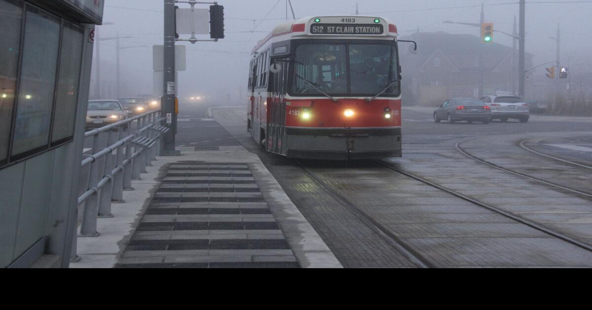 St. Clair streetcar commute: easy and fast in morning rush hour