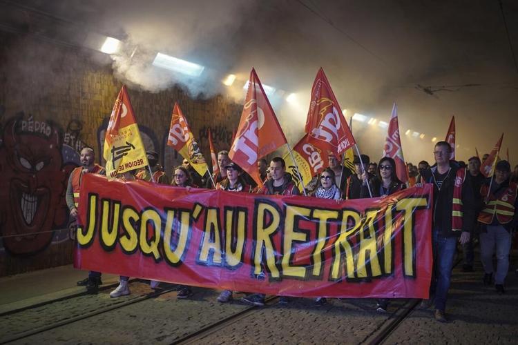 Why are French workers angry about raising retirement age?