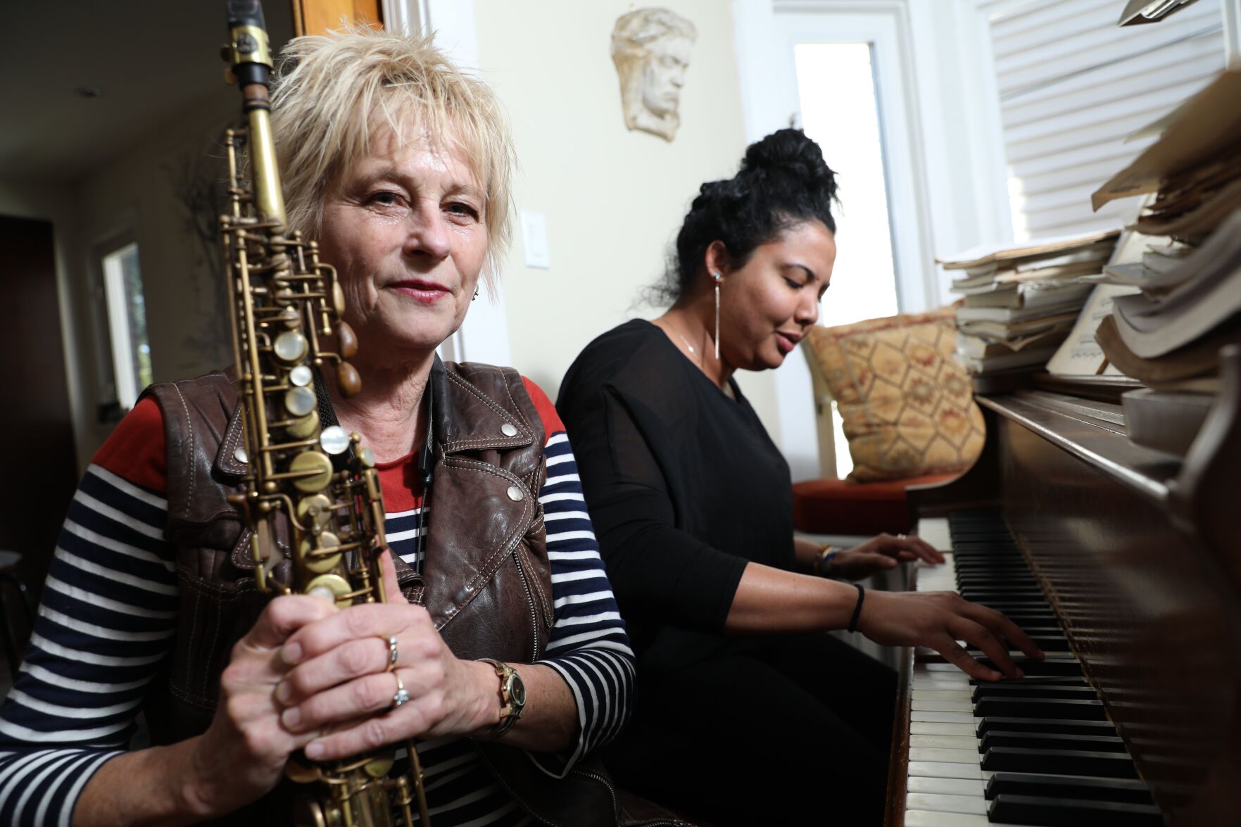 Concert organizer says airline broke musicians’ instruments