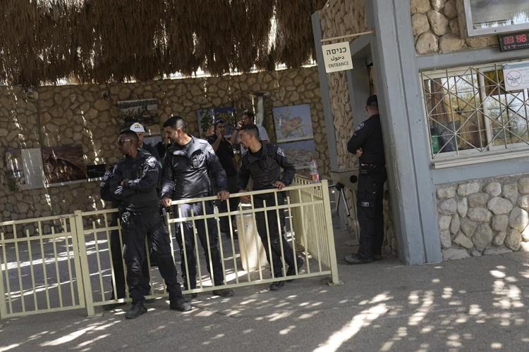 Rockslide near the Dead Sea in Israel kills 5-year-old boy and injures ...