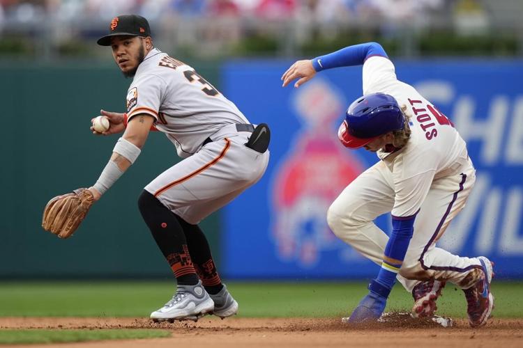 Paul DeJong makes memorable debut as Giants rally to beat Phillies, 8-6