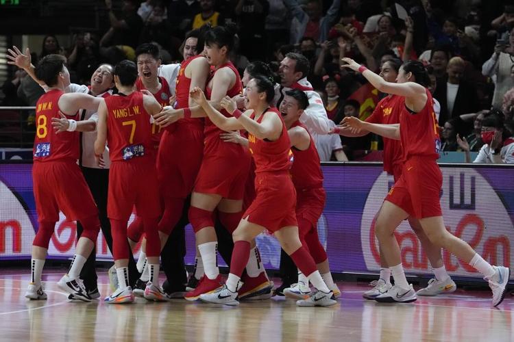 China tops host Australia 61-59 to reach gold-medal game