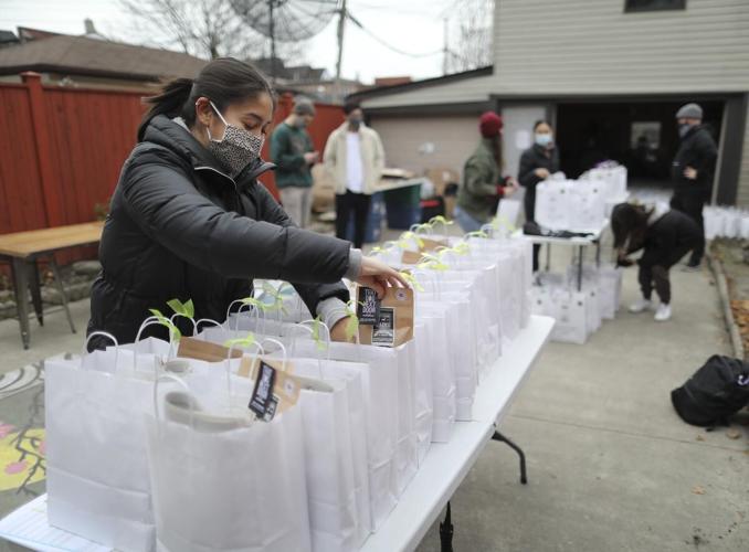 Small businesses and neighbourhood associations make a pre-holiday push ...