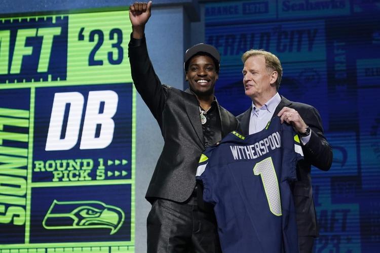 Seahawks take Witherspoon at No. 5, Smith-Njigba at No. 20