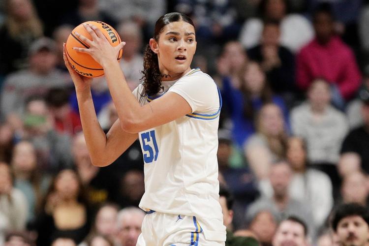 Hidalgo, Betts, Booker headline AP All-America preseason women's ...