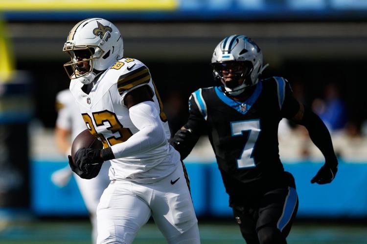 Fantasy plays: Players to start and sit for NFL Week 12