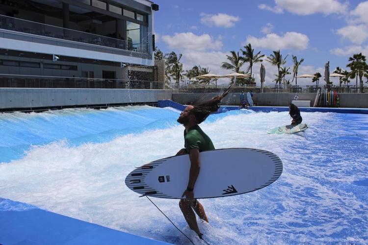 Pay per wave: Native Hawaiians divided over artificial surf lagoon in ...